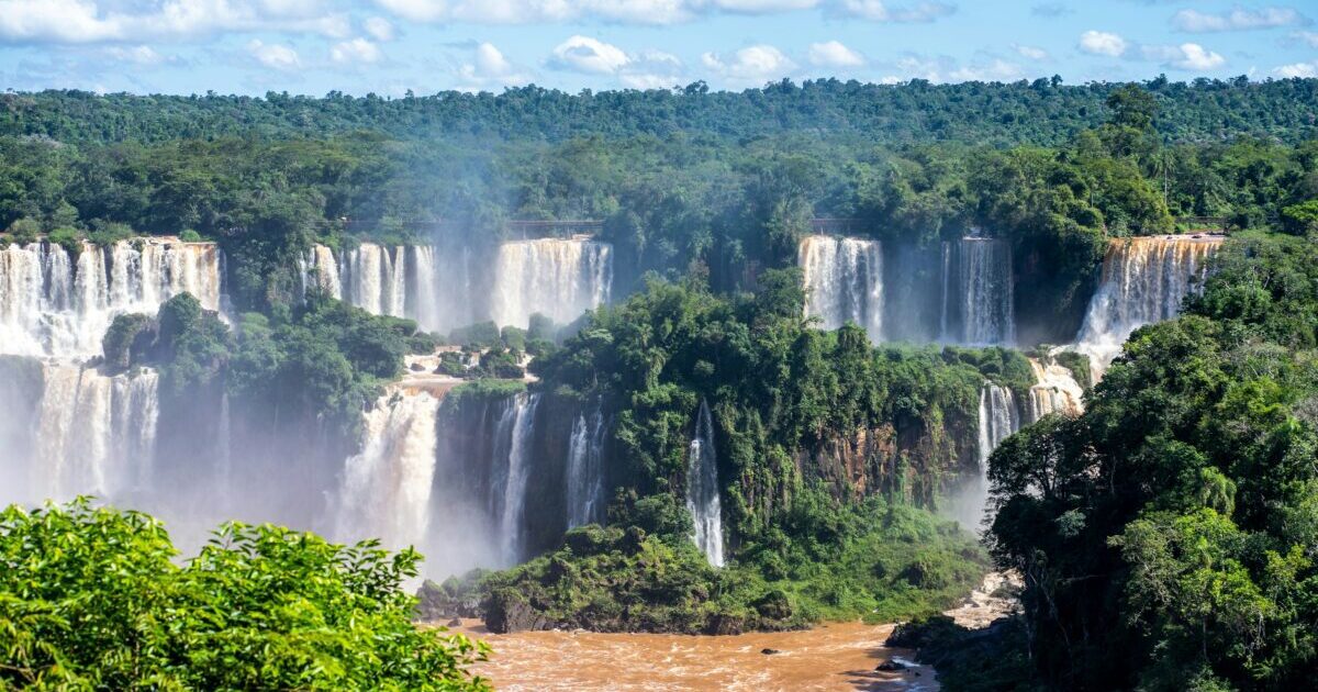 Foz do Iguaçu: Ultimate Guide to Iguaçu Falls, Itaipu Dam, and Local ...